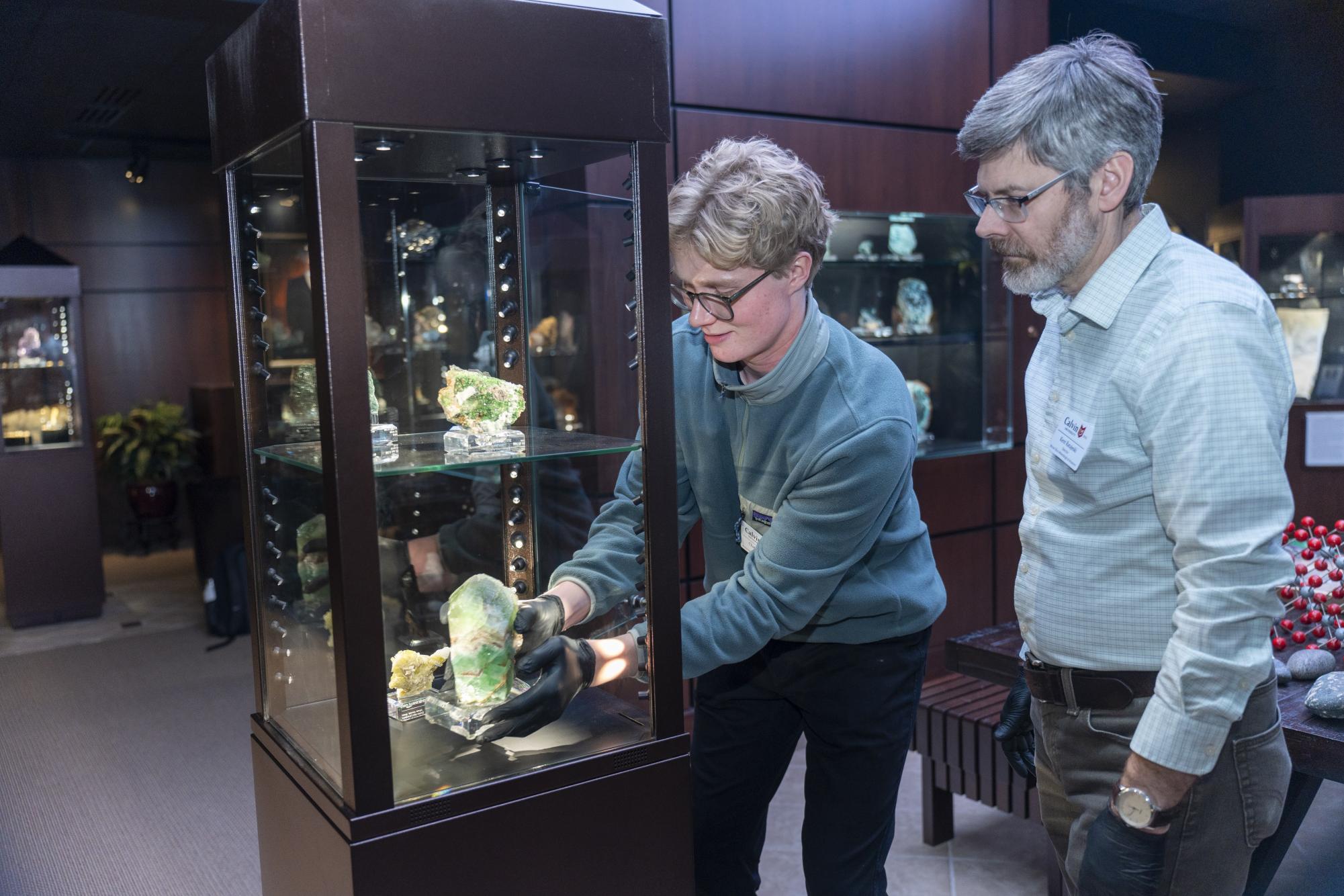 “A hidden gem”: The Bruce Dice Mineralogical Museum – Calvin University ...